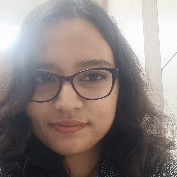 Sneha - Economics tutor - $3/h
