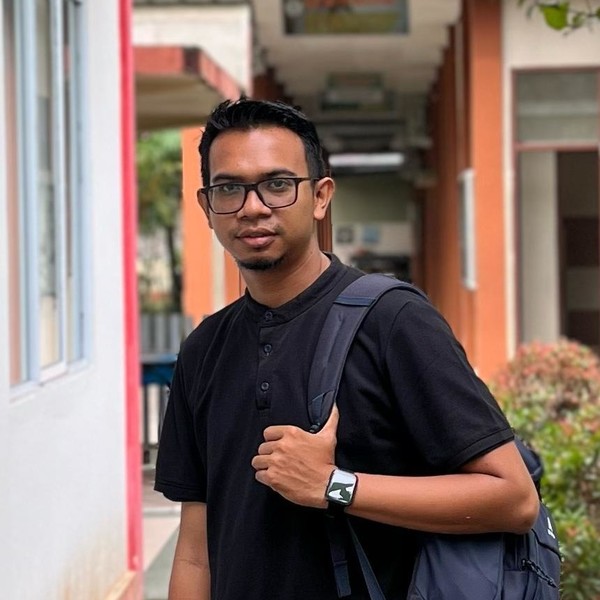 Rianda - Guru ilmu komputer dasar - 55000 Rp / jam