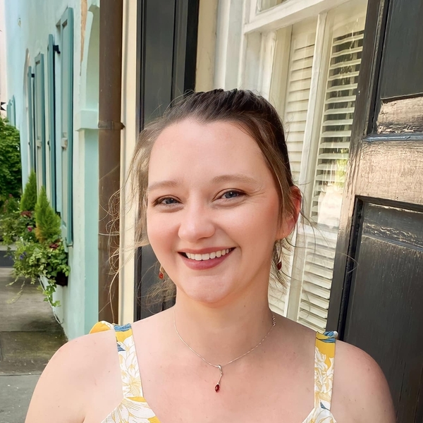 Victoria - English tutor - $43/h - 1 reviews