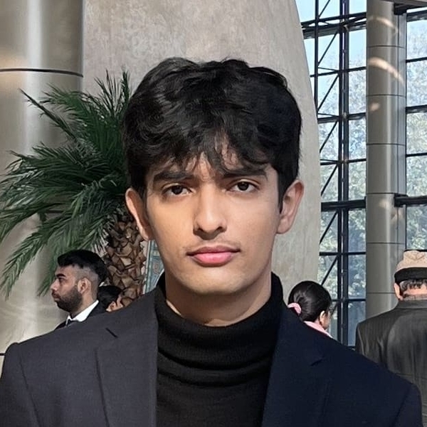 Divyansh - Biology tutor - 3£/h