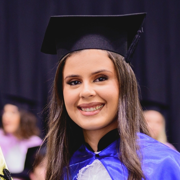 Julia - Professor de matemática em Campo Grande - R$ 40/h - 0 avaliações