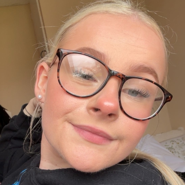 Lilly - Maths tutor in Clayton Le Moors - 8£/h