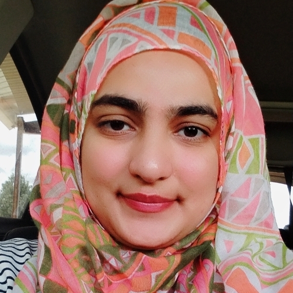 Noor - Cleve: Graduated from University of Sargodha in subject zoology. expert:tutor in science ...