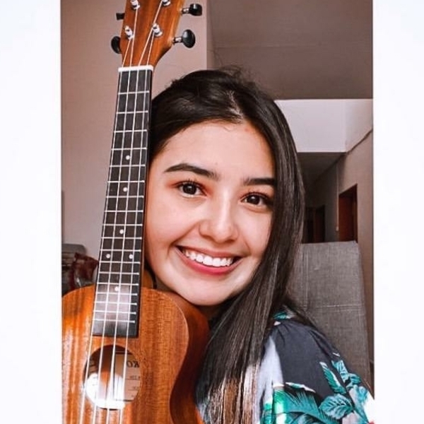 Juliana - Profe de ukelele - S/35/h