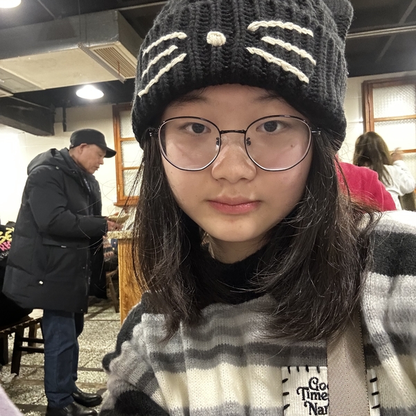 绘潼 - Chinese tutor - 11£/h - 1 reviews