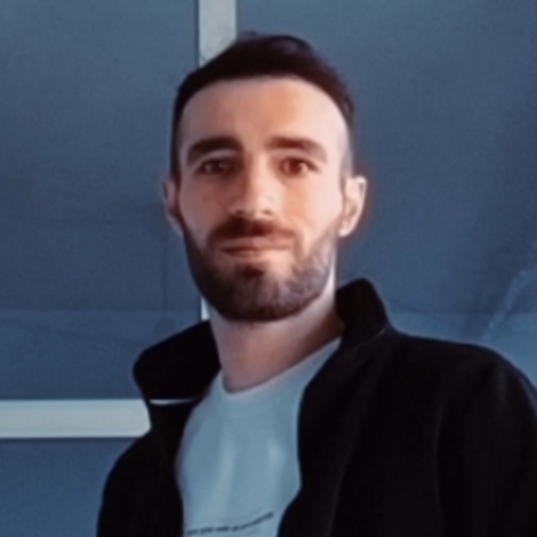 Emre - Tenis öğretmeni - 500 TL/saat