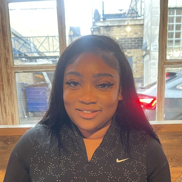 Ashlie - English teacher - ₹1613/h