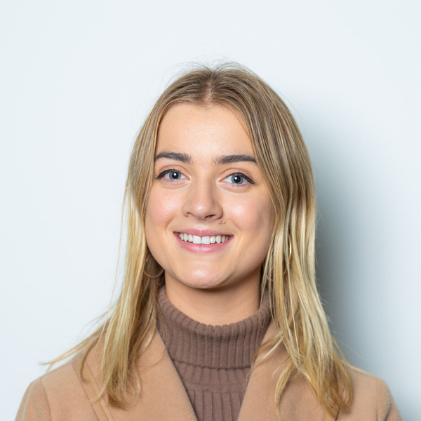 Daisy - Mathematics tutor - 13$/h - 1 reviews