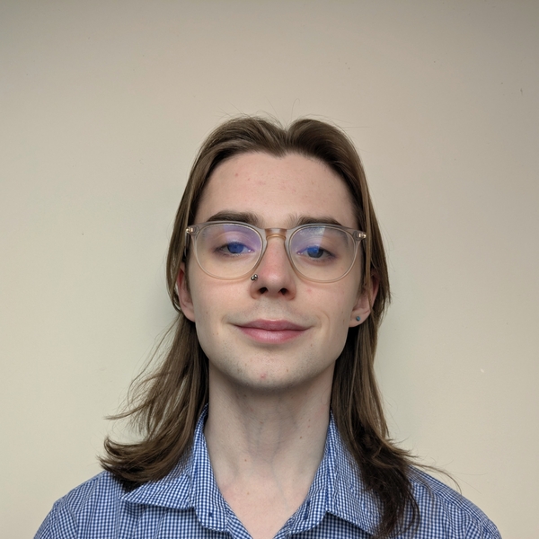 Julian - Biology teacher - ₹1436/h