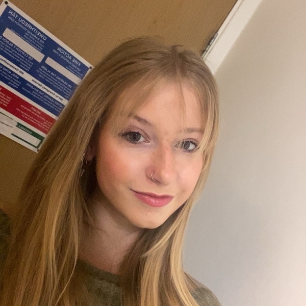 Scarlett - Science tutor in Cardiff - 12£/h