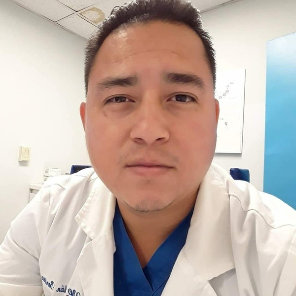 Adán - Profesor de biología en Mexicali - $130/h