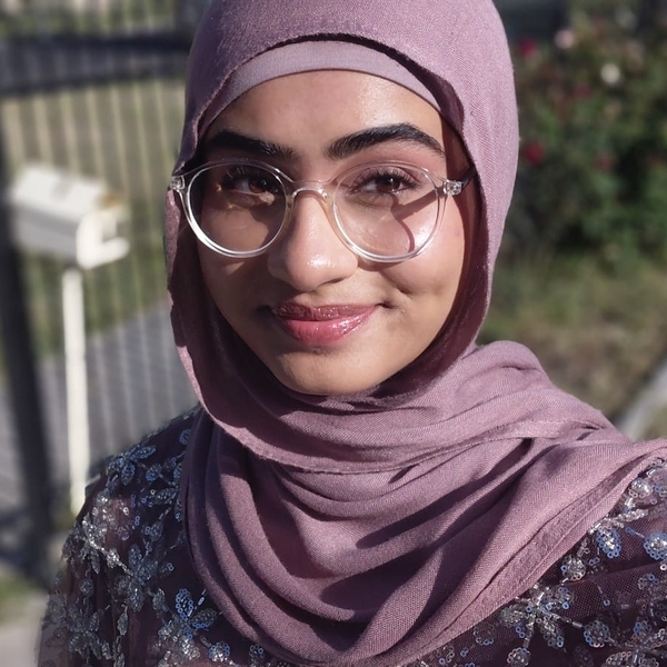 Azka - Algebra tutor in Epping - $25/h