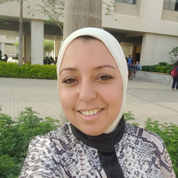 Neveene - Mathematics tutor - 16$/h