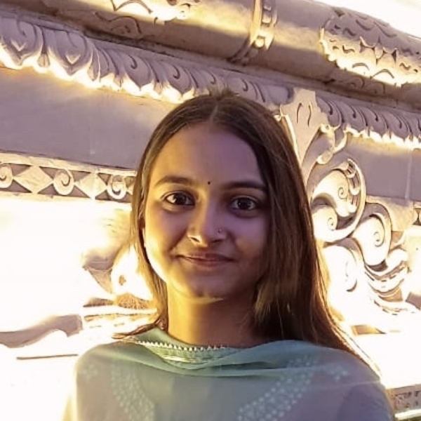 Sneha - Drawing tutor - 3$/h