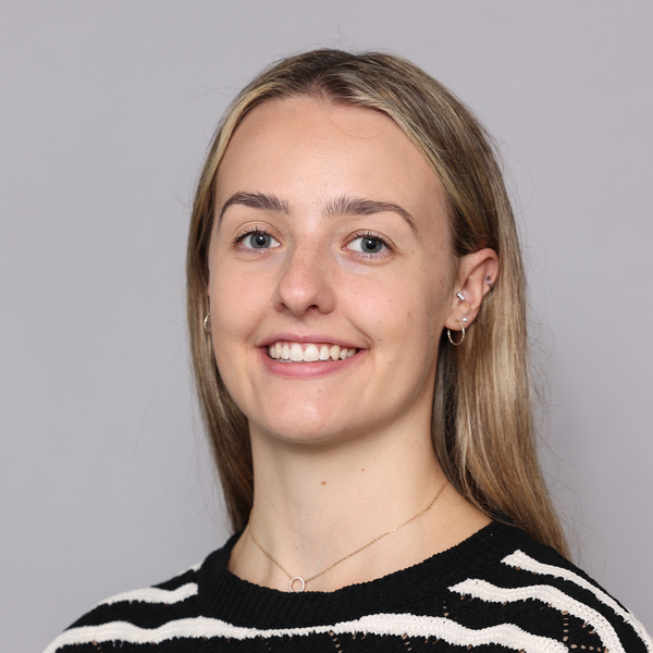 Olivia - ESL tutor - 32$/h - 1 reviews