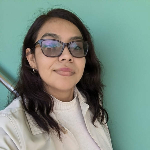 Emily - Profesor de matemática - $7195/h