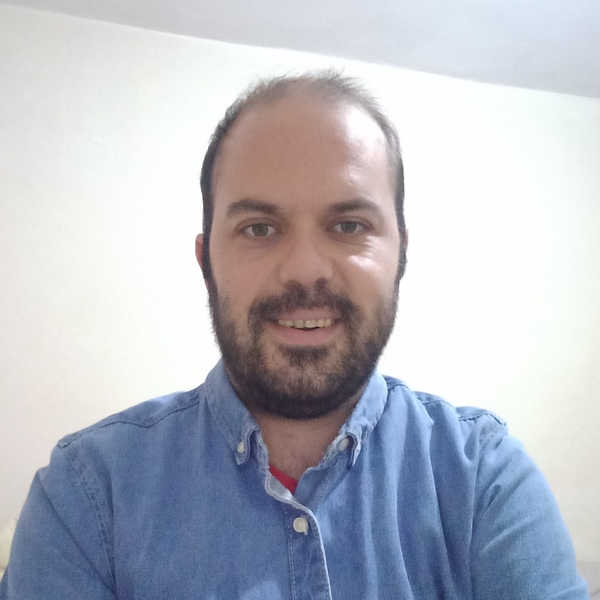 Adrian - Profe de SQL - ₡21840/h