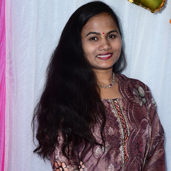 Nisha - Hindi tutor - $11/h