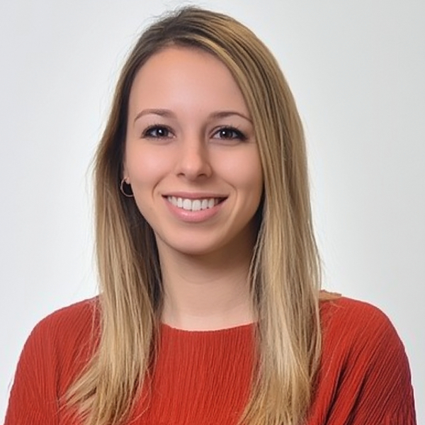 Kate - Guitar teacher - ₹2801/h