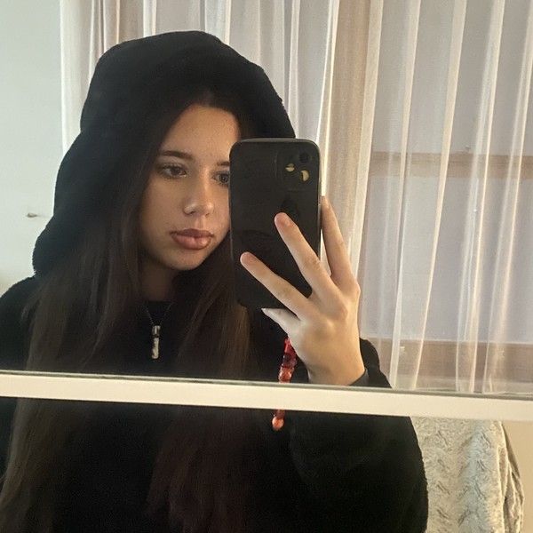 Angela - Maths teacher - ₹1274/h