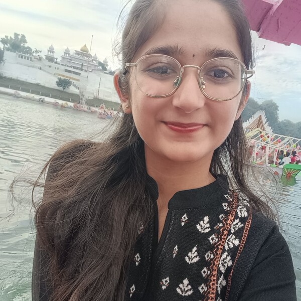 Arya - Biology tutor - 1£/h