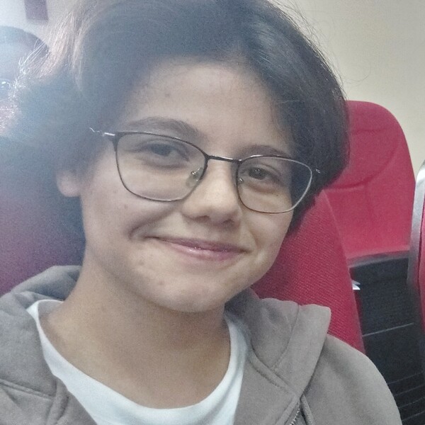 Sarah - Profe de inglés - S/56/h