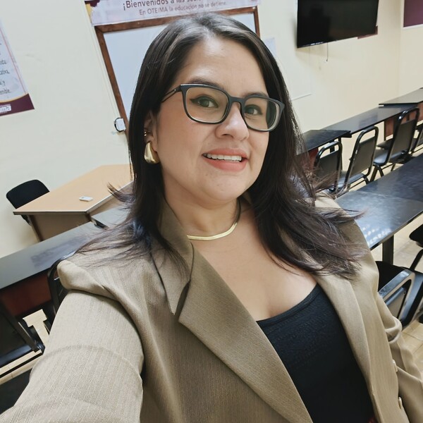 Jessica - prof de Matemáticas en David - $12/h - 20 opiniones