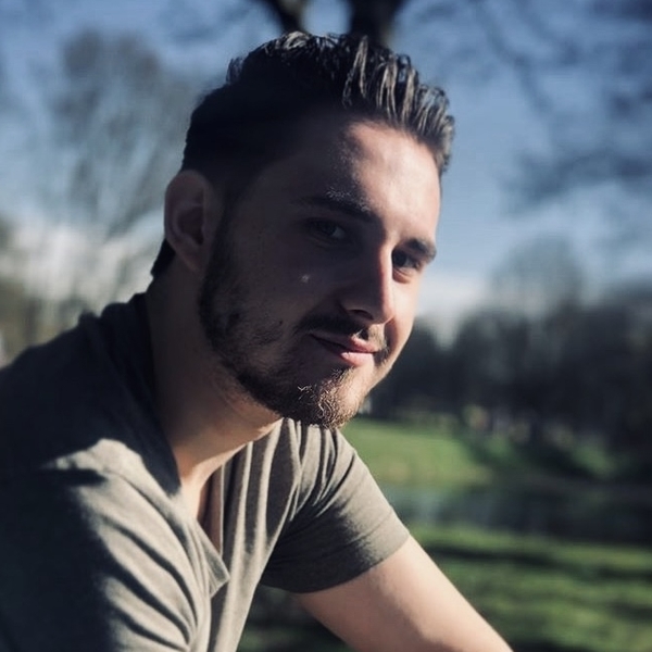 Mickele - Prof de français - 30€/h - 1 élèves accompagnés