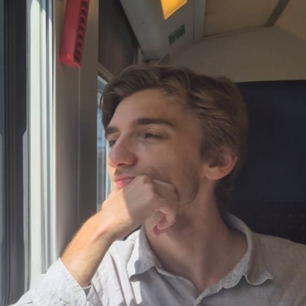 Louis - Prof de maths à Lausanne - 22CHF/h - 1 avis