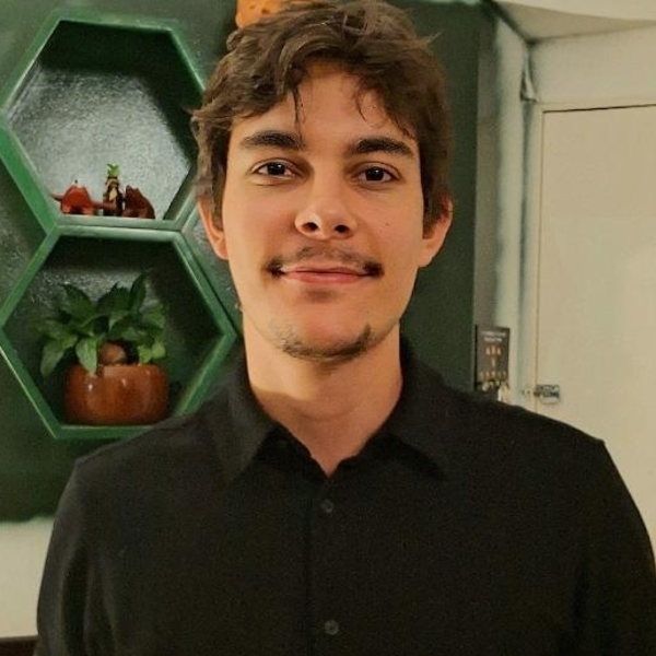 Caio - Prof de matemática - 8 €/h - 4 perceber