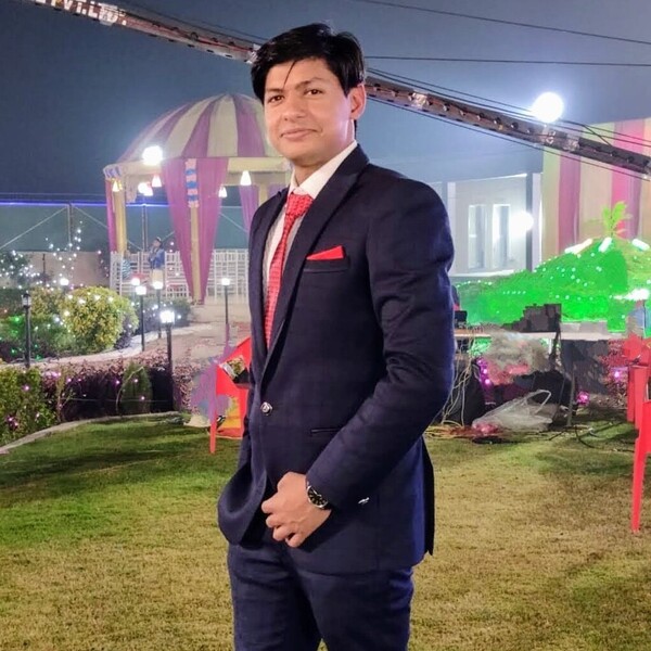 Mayank - Maths teacher - ₹1000/h