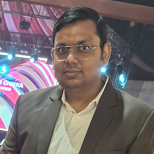 Ashish - Python tutor - 17$/h