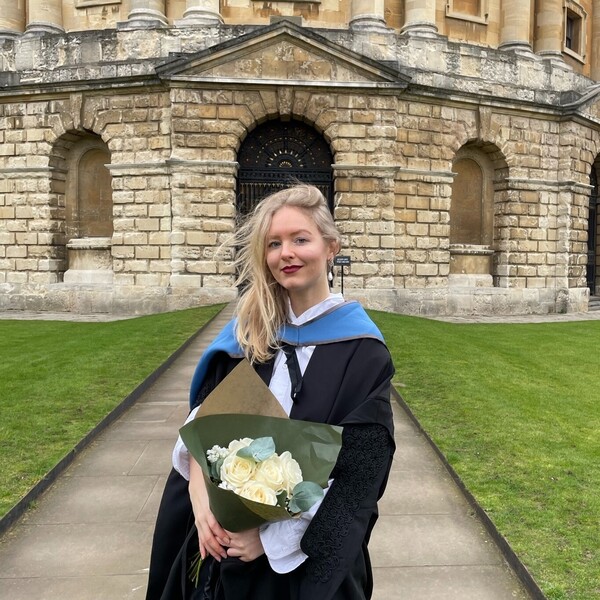 Julia (MSc Oxford) - Cv writing tutor in Oxford - 90£/h