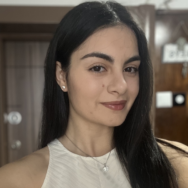 Trayana - Учител по Английски език в Русе - 30лв/ч