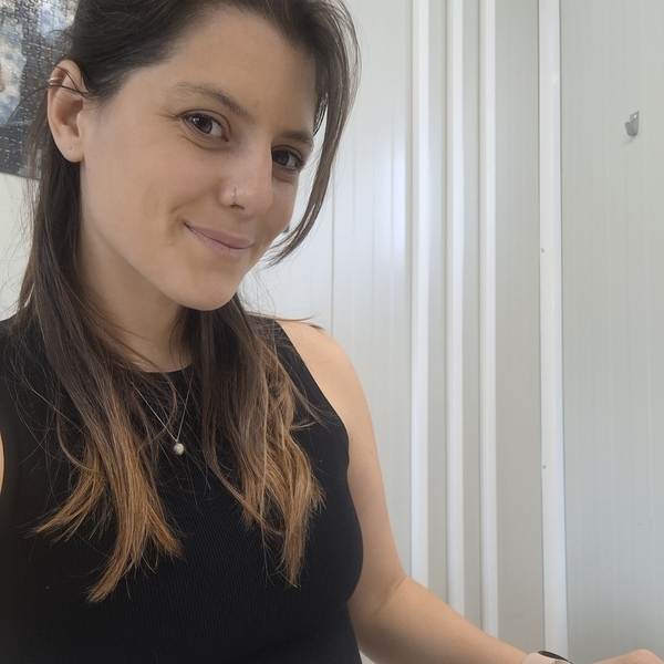 Ελενη - Δάσκαλος Μελέτης Δημοτικού στην Αθήνα - 12€/ώρα