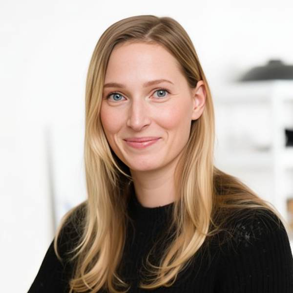 Nora - Physics tutor - $49/h