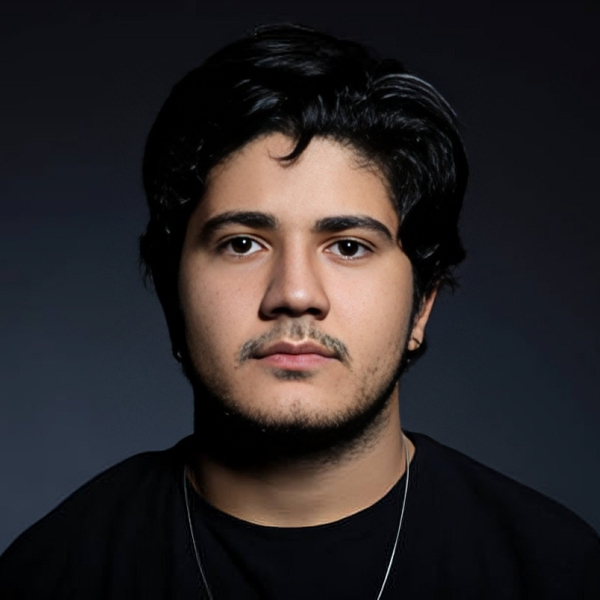 Shaan - Physics teacher - R511/h