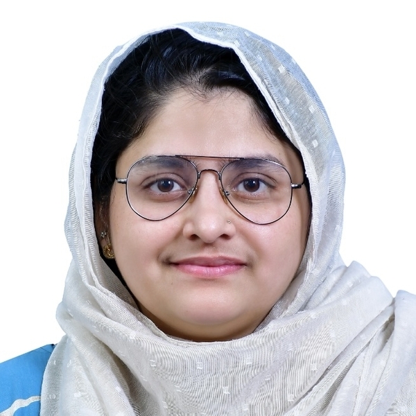 Fathima - Maths tutor - 10£/h