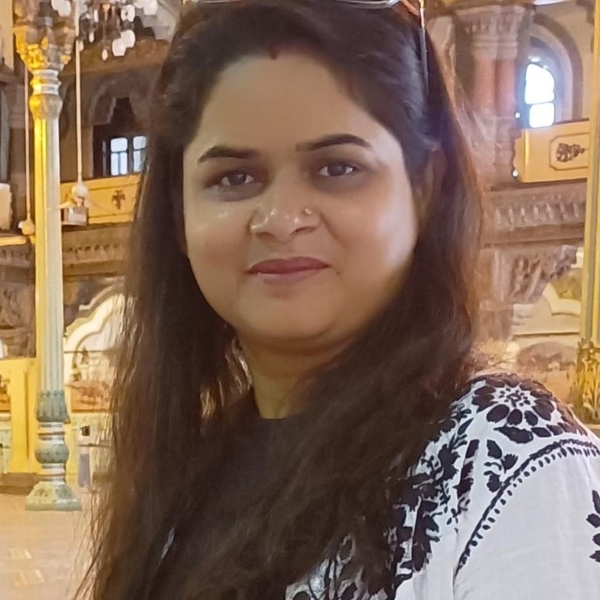 Nidhi - Maths tutor - 12£/h