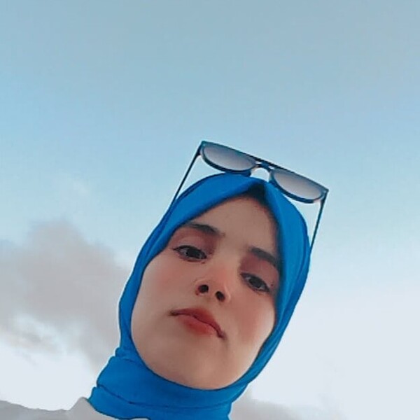 Zineb - Prof de SVT - 14€/h