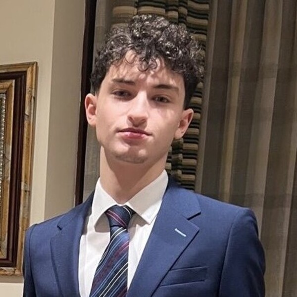 Javier - English tutor - RM118/h