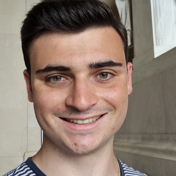 Max - Medicine tutor in London - 35£/h - 2 reviews