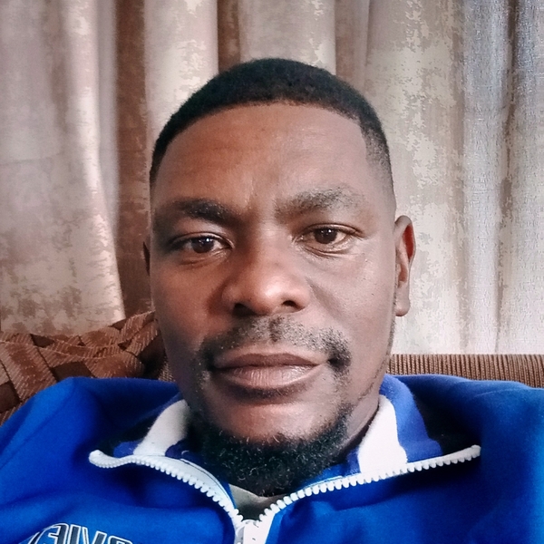 Mthetho mark - Piano tutor - 18£/h