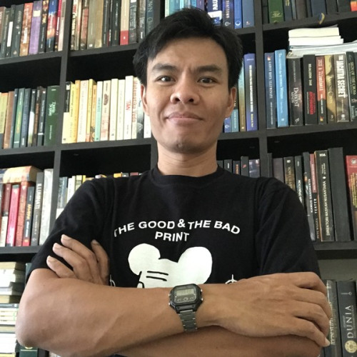 Arif - Guru menggambar - 185000 Rp / jam