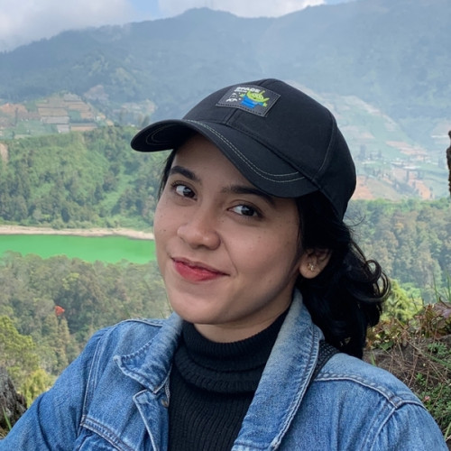 Anna - Guru piano - 135000 Rp / jam