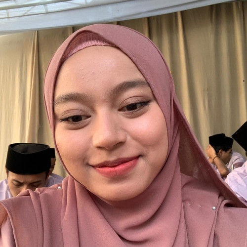 Siti - Guru mengaji - 20000 Rp / jam