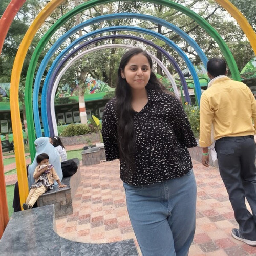 Sneha - Maths tutor - RM13/h