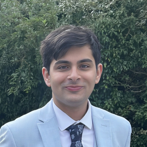 Tanuj - English tutor in Nottingham - 25£/h - 3 reviews