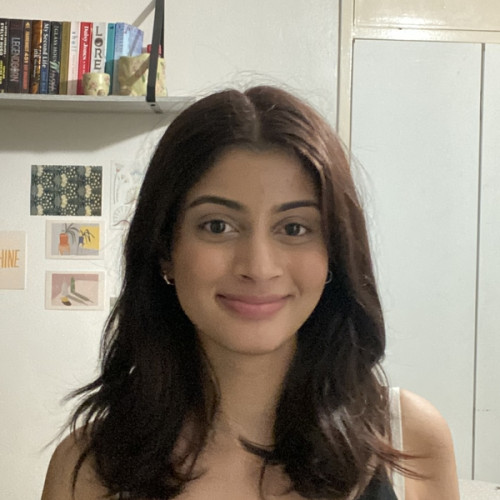 Ayushi - Computer science tutor in London - 17£/h - 1 reviews