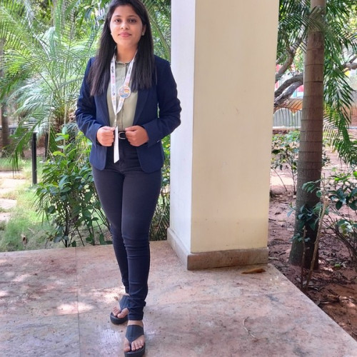 Purva - Maths tutor - 5£/h